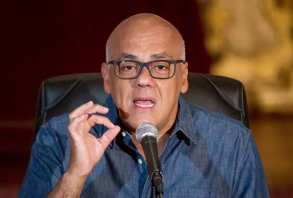 "La bruja esa": Jorge Rodríguez arremete una vez más contra Danny Ocean